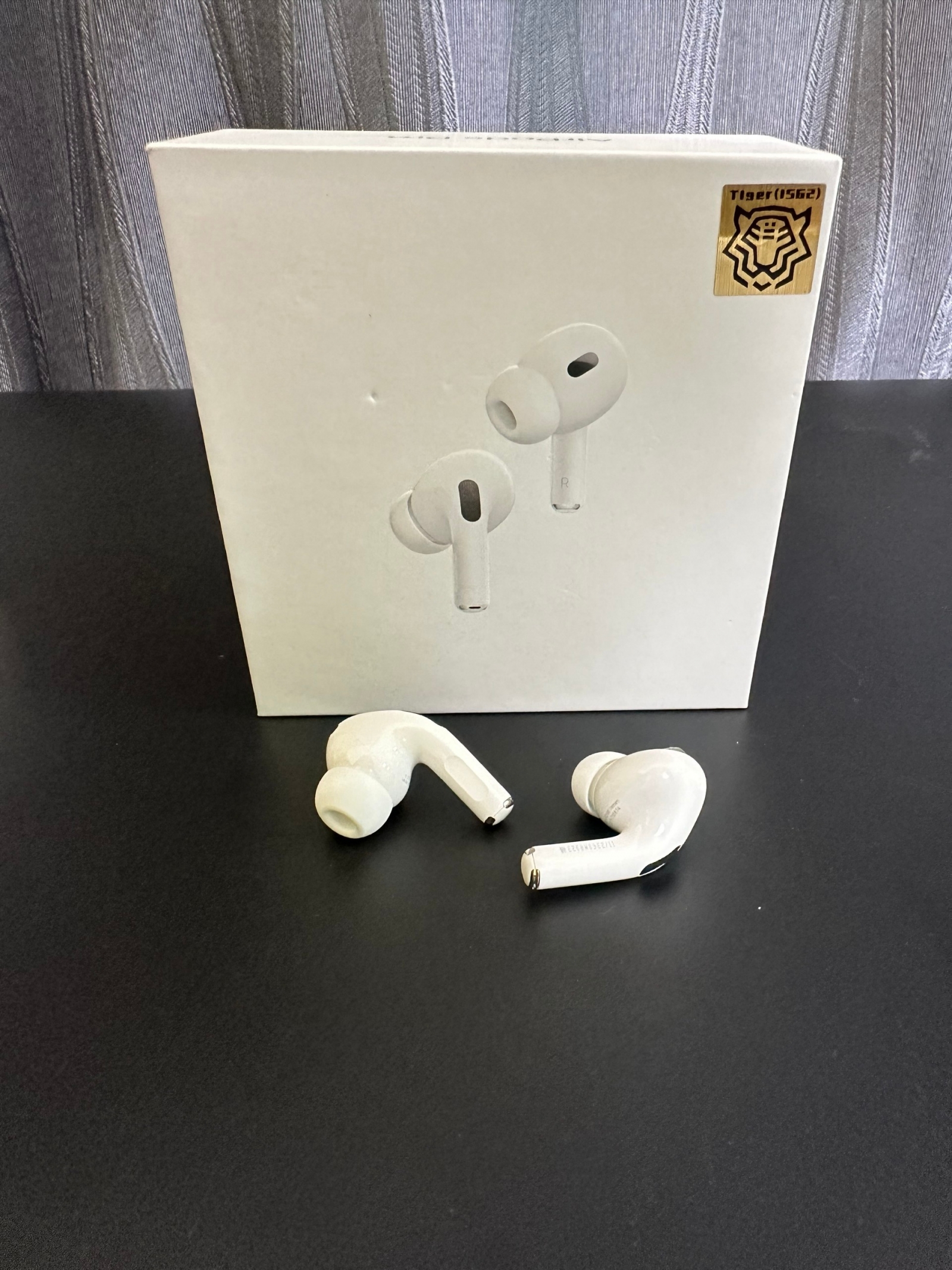 Tai Nghe Bluetooth Airpods Pro 2 Hổ Vằn
